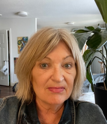 Senior/health care Debra B., London, ON