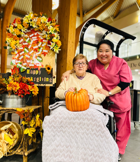 Senior/health care Mary Sol B., Etobicoke, ON